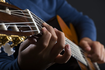 Left-Handed Guitar Playing - limitless guitar